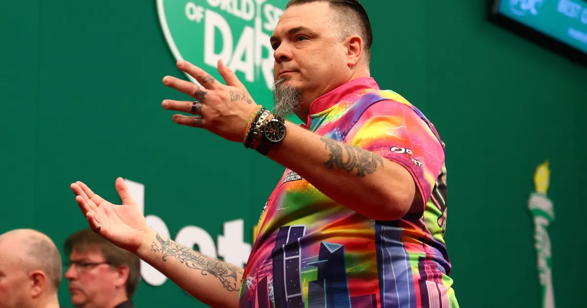 Stowe Buntz takes Group A lead after flawless day at MODUS Super Series