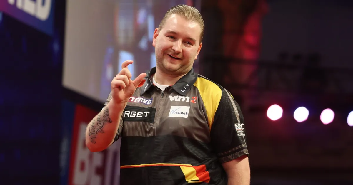 VIDEO: Dimitri Van den Bergh spotted throwing shapes on dance floor of ...