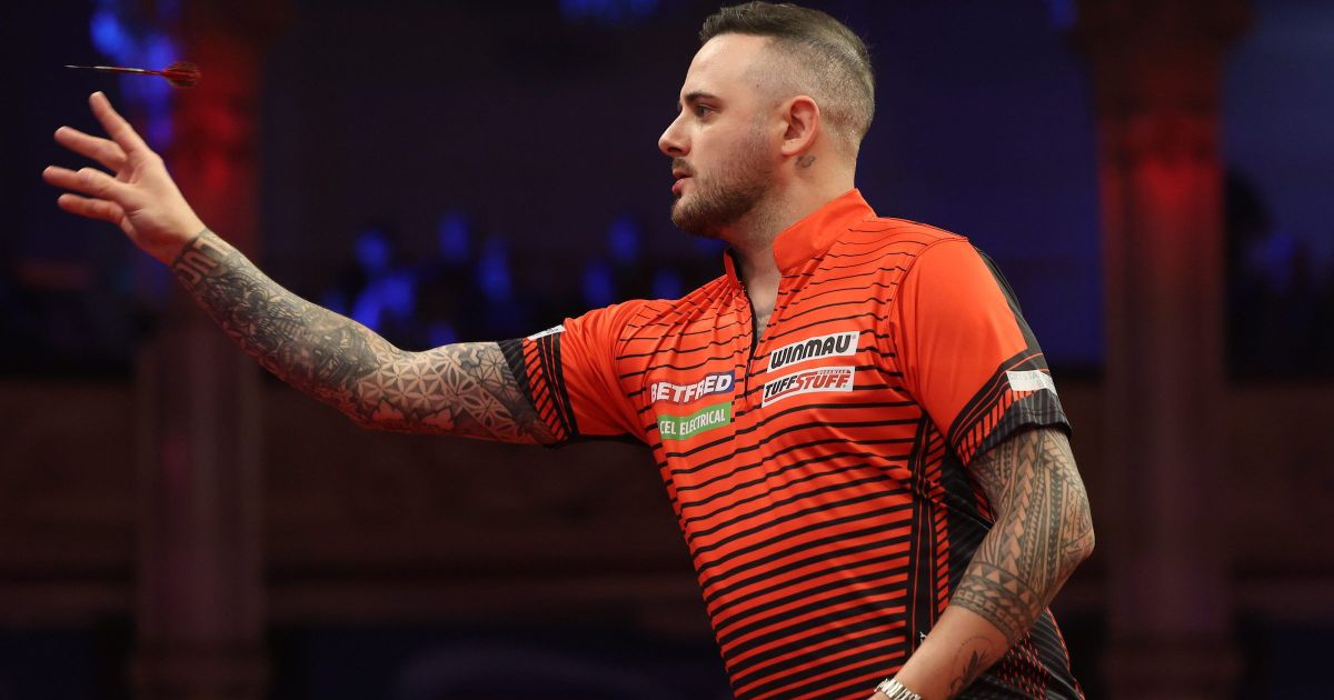 Clinical Joe Cullen breezes past Brendan Dolan to seal Last 16 spot at ...