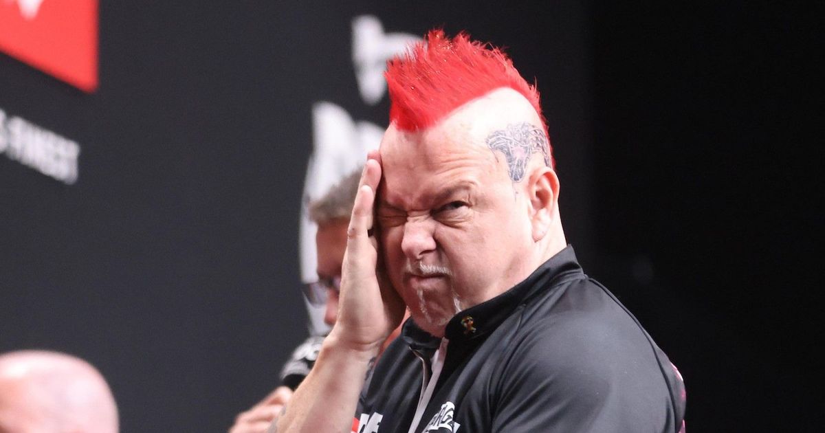 Peter Wright narrowly misses perfection in victory over Gerwyn Price ...