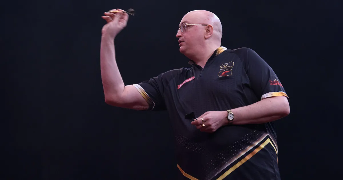 Easy wins for Andrew Gilding and Callan Rydz at Swiss Darts Trophy