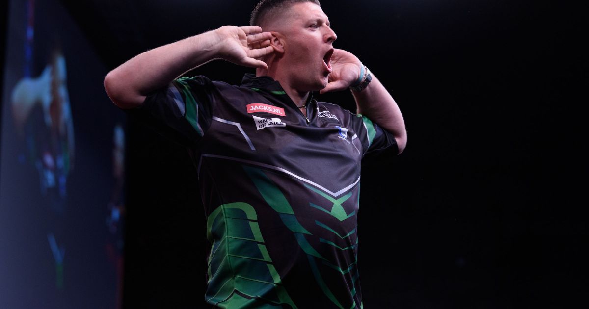 Gurney seals incredible comeback win over Chisnall in style, Searle ...