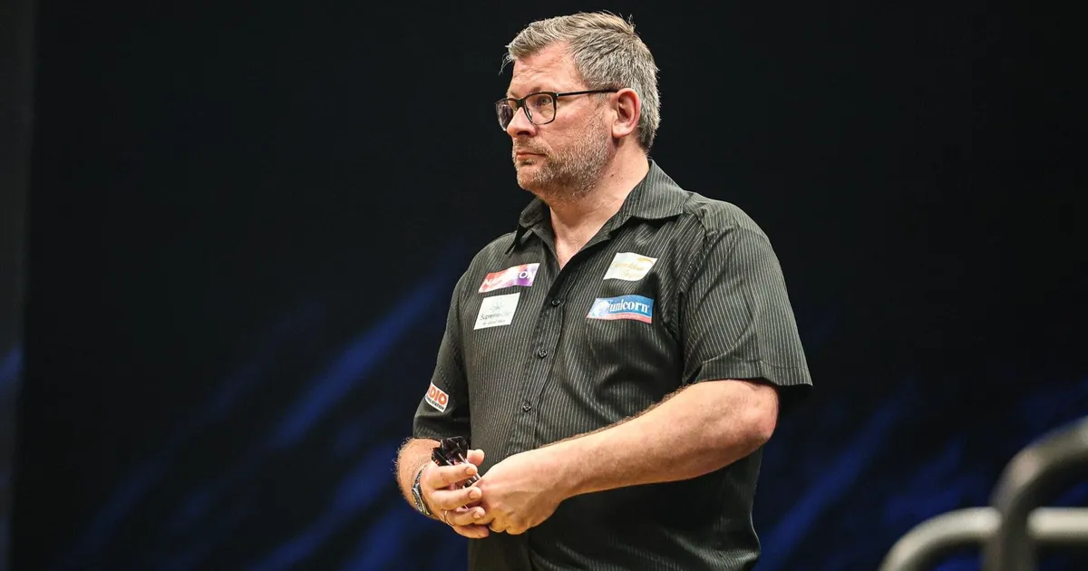 James Wade Struggles Through After Home Qualifier Throws Lowest Winning 0559