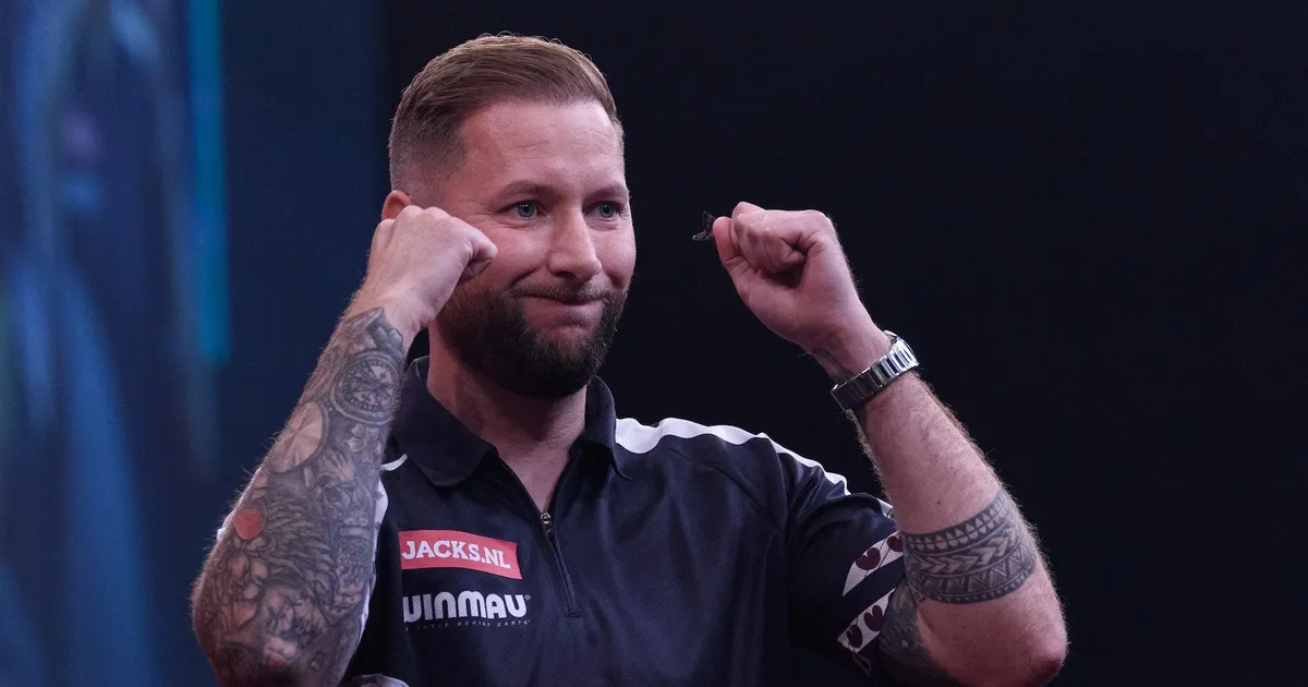 Danny Noppert dumps out World Grand Prix champion Mike de Decker at ...