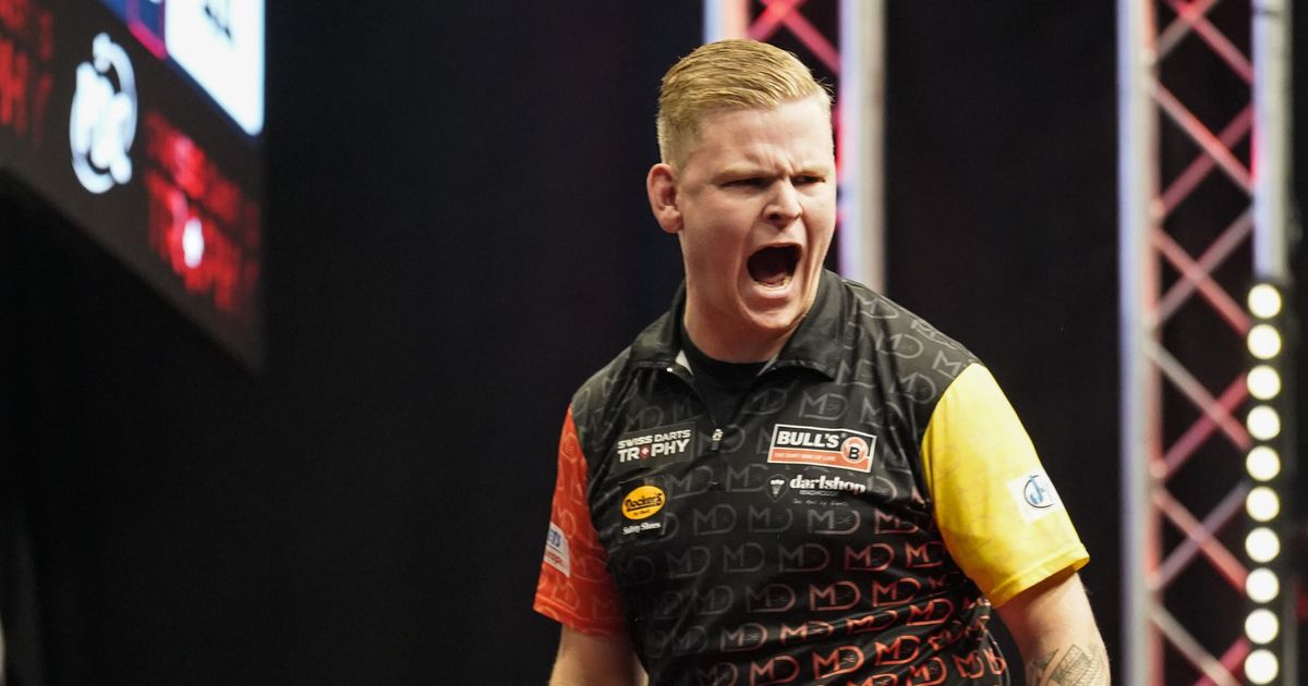Marvellous Mike de Decker continues ground-breaking run, dumps out ...