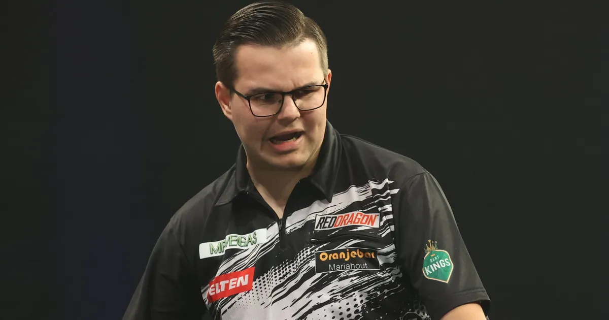 "I was always watching Gary, he is my hero": Gian van Veen aims to ...