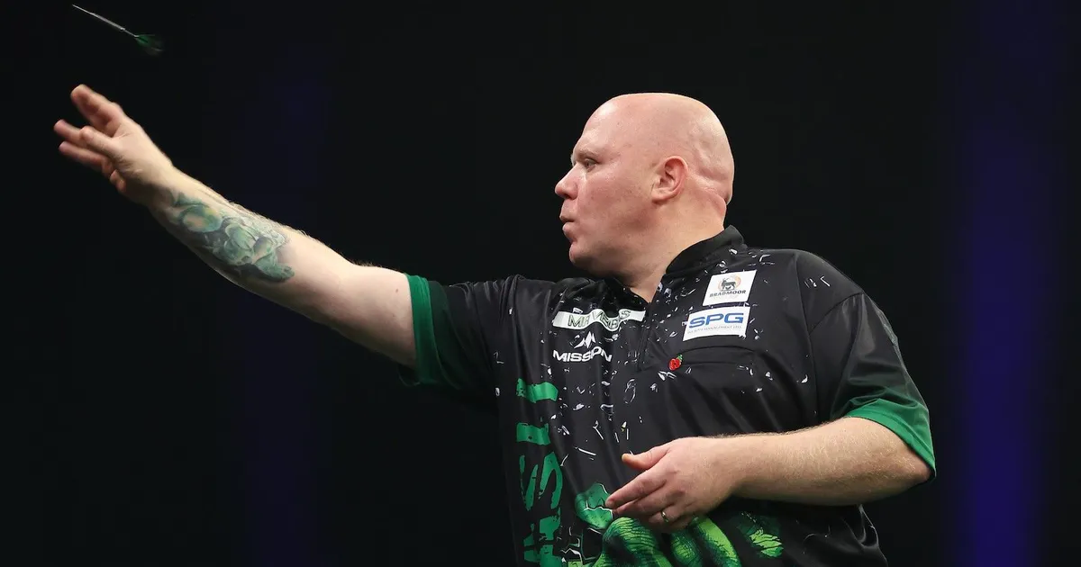 Dream debut continues for Martin Lukeman, eases past Ross Smith into ...