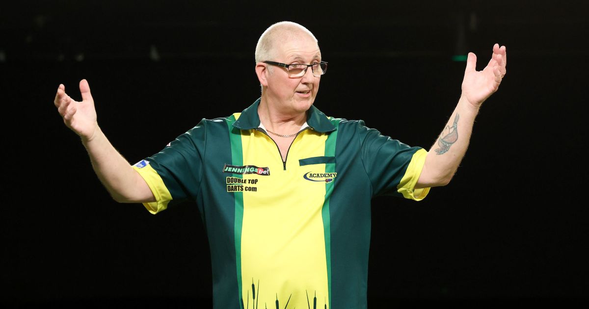 Paul Hogan and Matt Clark first winners at World Seniors Darts Masters