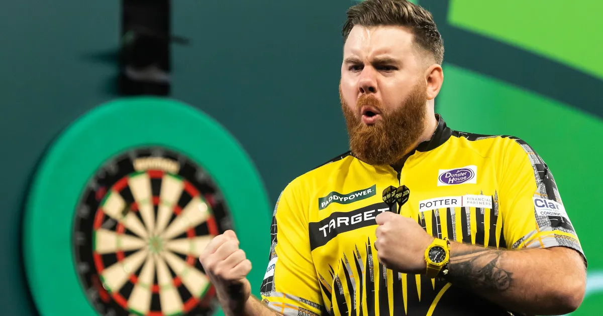 Showman Shaggy: Scott Williams takes down practice partner Rob Cross to ...