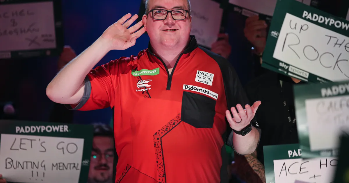 Cult hero Stephen Bunting thriving as fans favourite: "It's gone ...