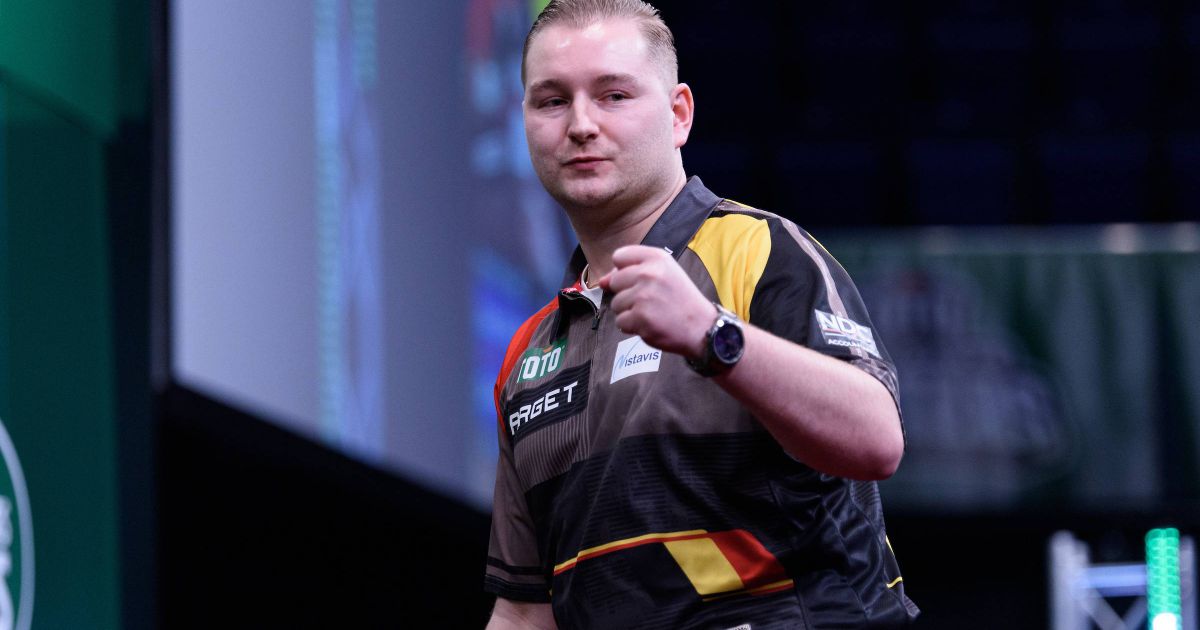 Dimitri Van den Bergh offers rare sign of life as former major champion ...