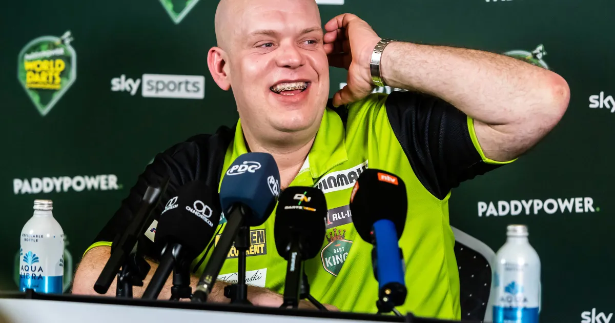 "Aspinall... My son would have beat him, he didn't throw sh*t" - Van ...