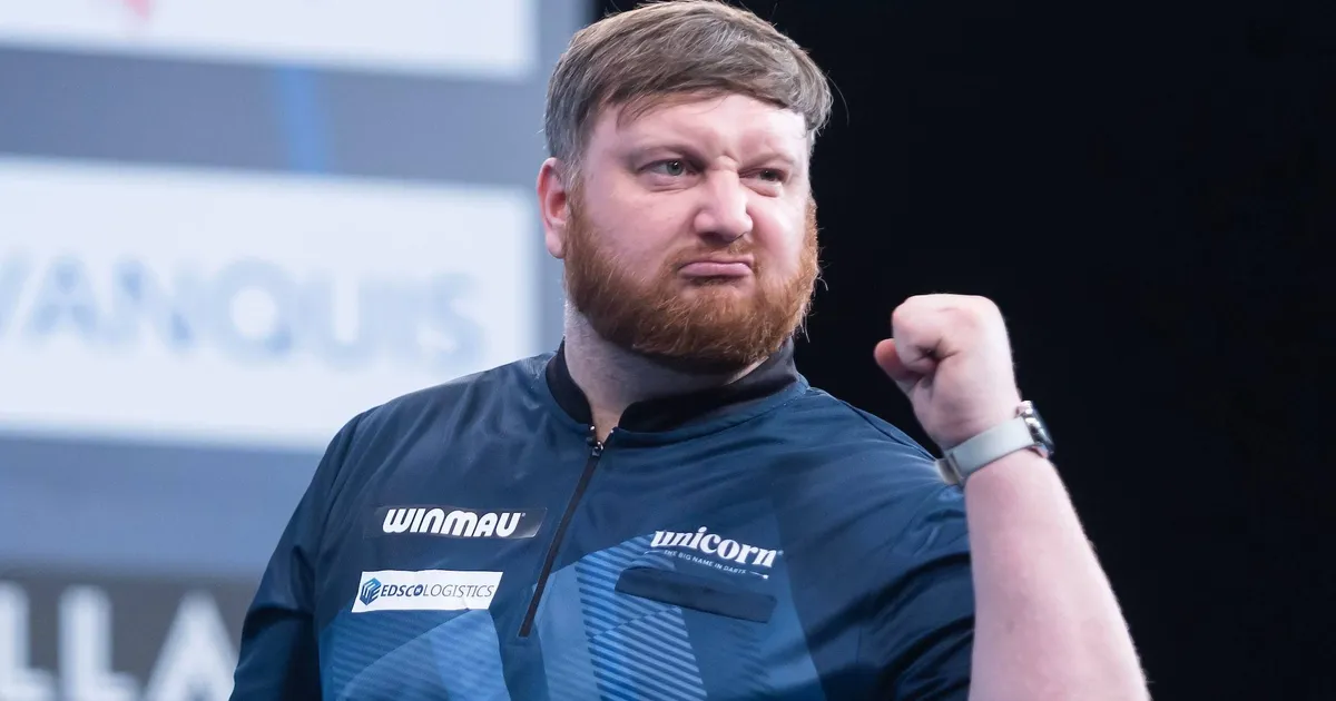 “I’m leaving my job soon to take up darts full-time" - Cameron Menzies ...