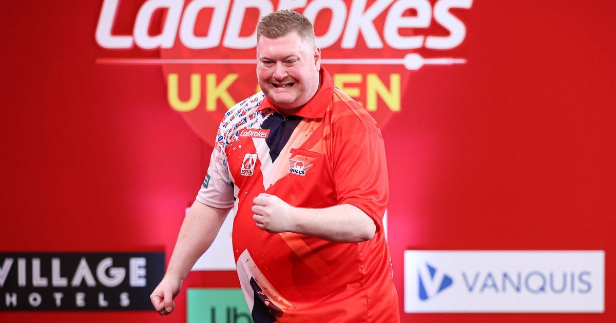 Ricky Evans bursts into tears in emotional win over Raymond van ...