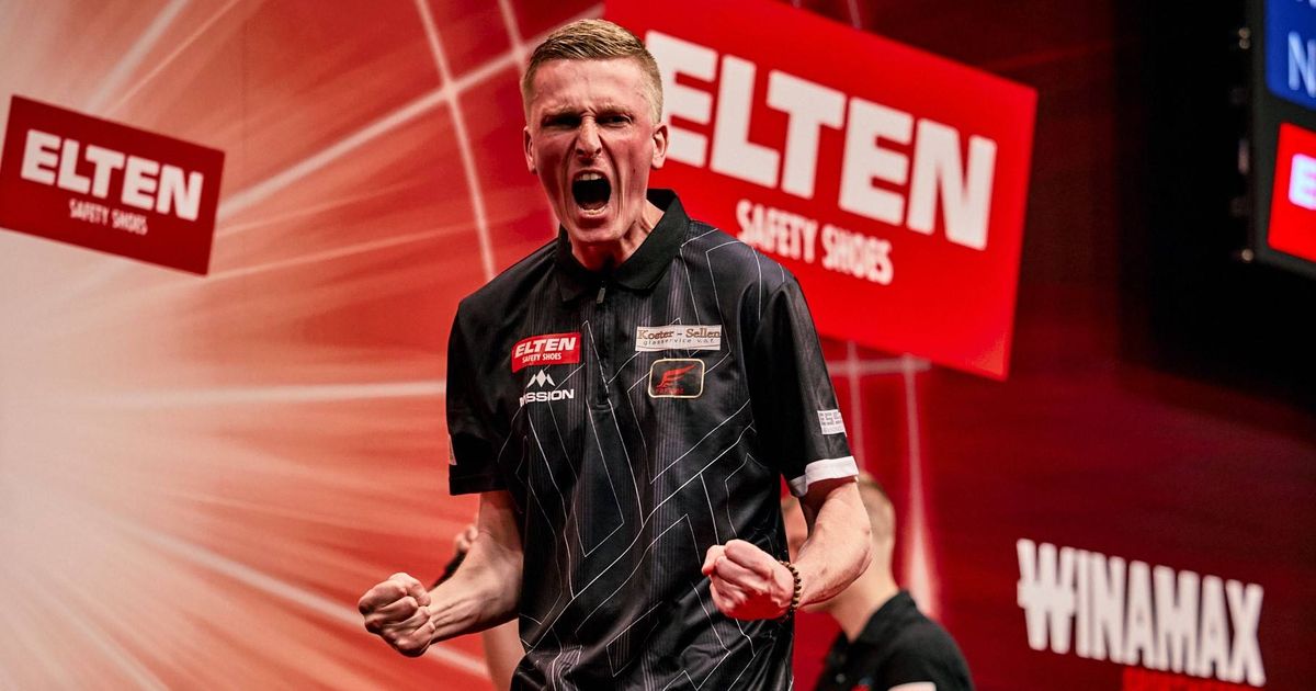 Wessel Nijman throws nine-dart finish at home at Players Championship 13