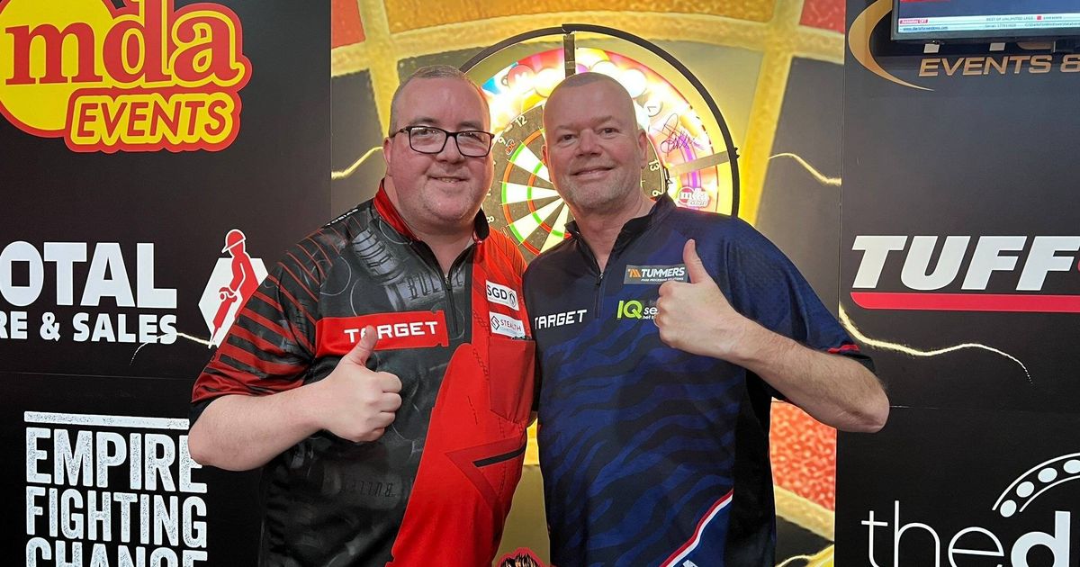 Stephen Bunting dominates Raymond van Barneveld in emphatic Exeter ...