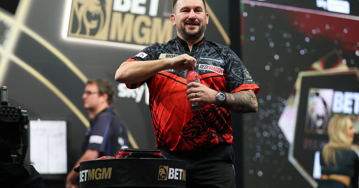 Premier League Darts 2026 Roundup | Wounded beast Jonny Clayton crushes ...