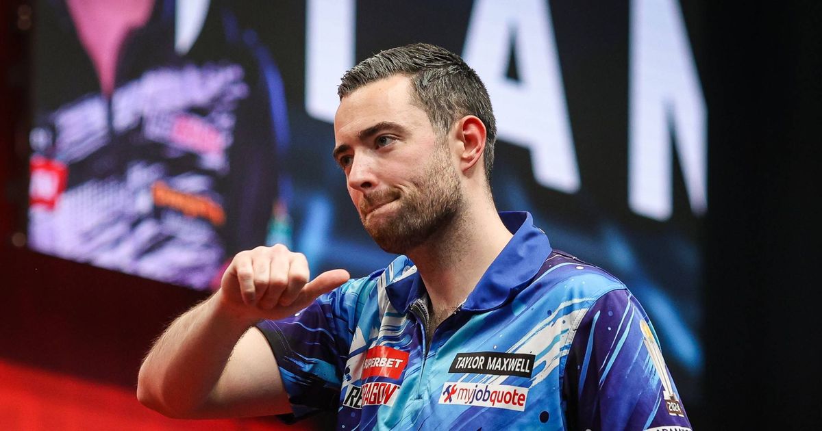 Darts spectacle in Hyde Park: Luke Humphries, Stephen Bunting, Nathan ...