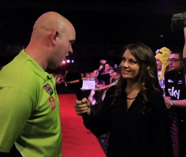 Laure James wins Premier League Darts VIP Prediction League