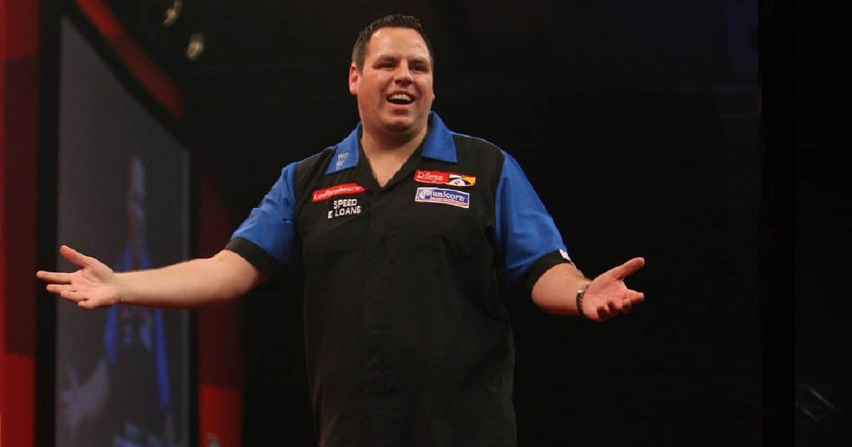 THROWBACK VIDEO: Lewis first darter ever to throw a nine-dart finish in ...
