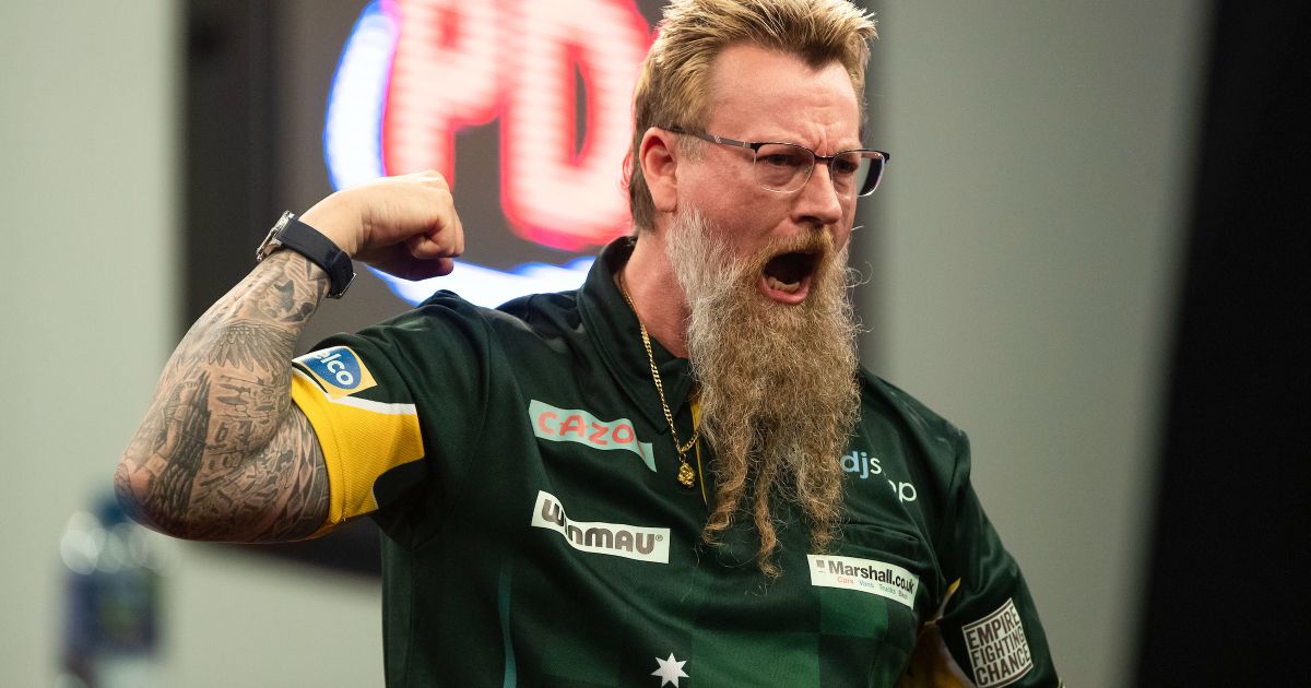 Simon Whitlock spielt beim Qualifikationsturnier einen 9-Darter gegen ...