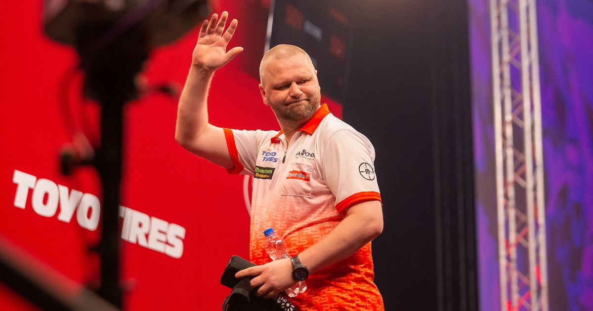 Radek Szaganski kämpft sich zum Sieg gegen Marko Kantele und steht ...