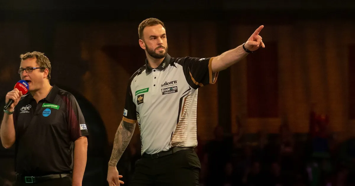 Ross Smith dreimal von Wespe gestochen: "Morgen muss ich aussehen wie ...