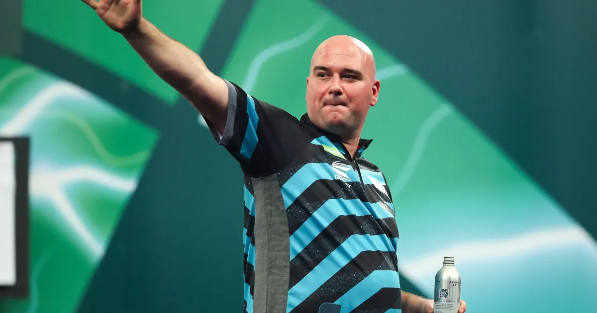 Unglaublich: Rob Cross überlebt den Matchdart, um vom 0-4-Rückstand ...