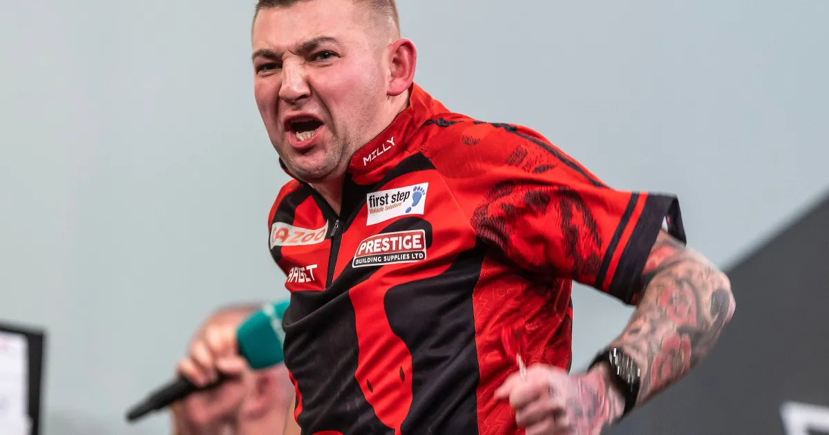 Nathan Aspinall wird in der Premier League endlich die Null los; Rob ...