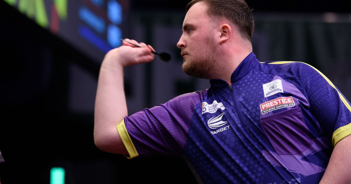 Littler gewinnt mit neuen Darts und 107er Average gegen Smith; Cross ...