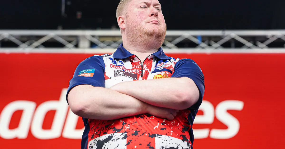 VIDEO: 'Rapid' Ricky Evans stellt sich den Schnellfeuerfragen! Sind ...