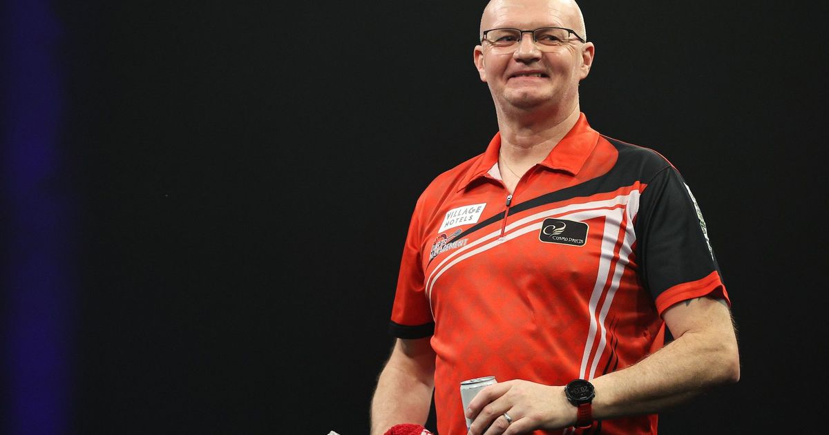 Mickey Mansell setzt sich beim Grand Slam of Darts gegen Danny Noppert ...