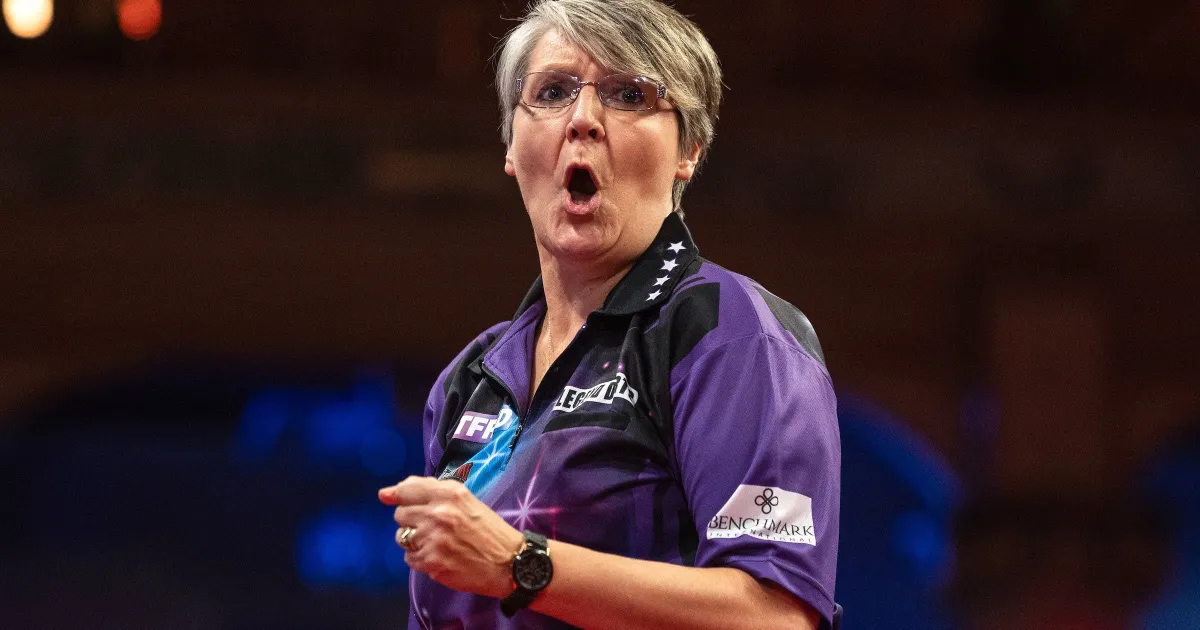 WDF WM Spielplan am Sonntag: Vierfache Weltmeisterin Lisa Aston ...