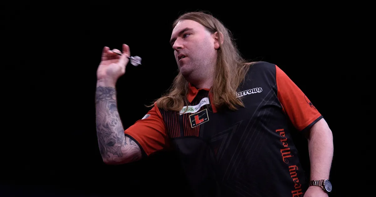 Ryan Searle rast in die 3. Runde und verliert nur ein Leg beim Sieg ...