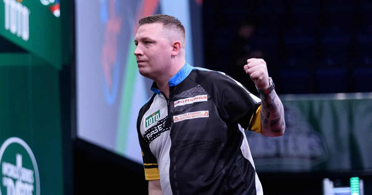 Chris Dobey und Rob Cross starten mit einem Sieg in die Premier League