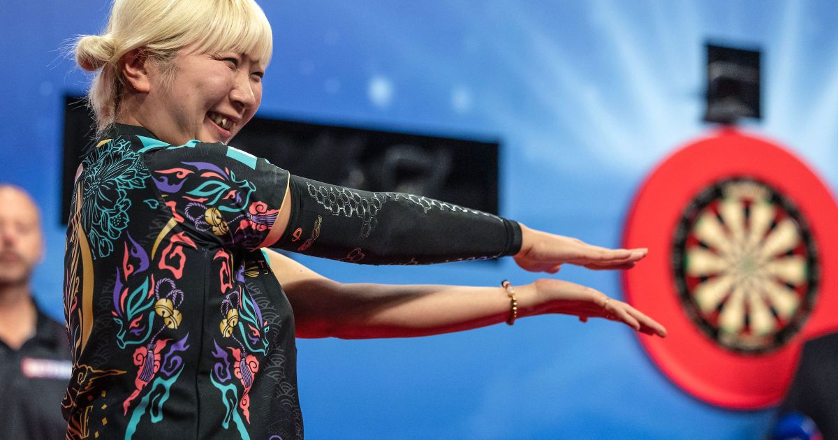 Die zweimalige Weltmeisterin Mikuru Suzuki triumphiert bei den Korea Open und kehrt zur WDF ...