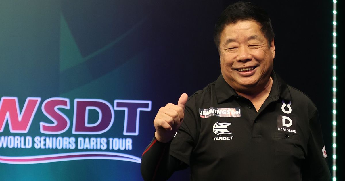 Levende dartslegende Paul Lim stoot door naar achtste finales op Lakeside