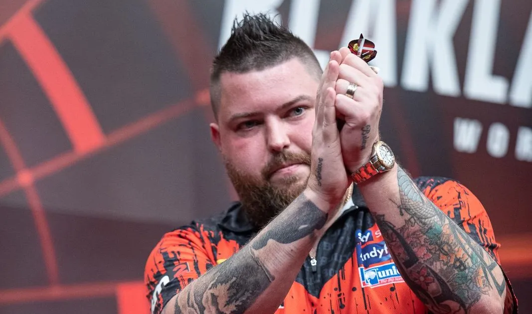 Michael Smith samen met lokaal rugbyteam gehuldigd in zijn woonplaats ...