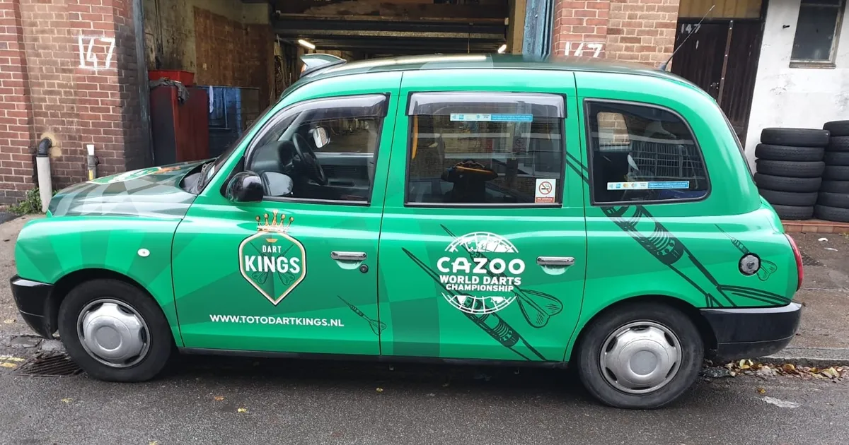 Nederlandse topdarters kunnen tijdens WK Darts beschikken over eigen taxi in Londen
