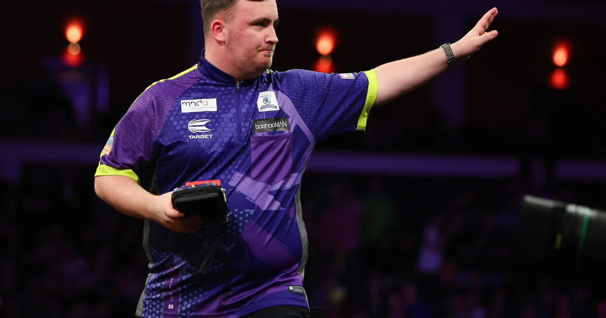 Priestley waarschuwt voor beroemdheden "die proberen mee te liften op ...