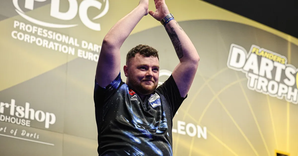 Martin Schindler en Josh Rock na beslissende legs verder op Hungarian Darts Trophy