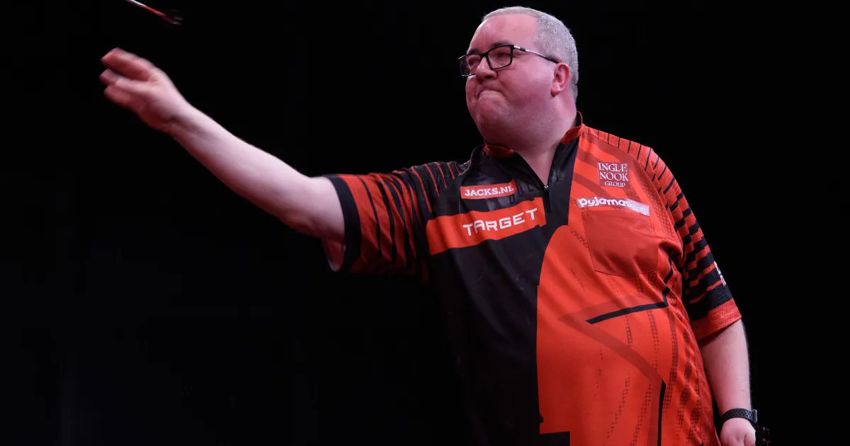 Stephen Bunting en Chris Dobey met ruime zeges naar finale in Wigan