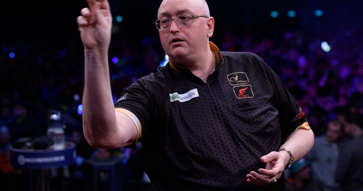 Andrew Gilding is scorend te machtig voor Martin Lukeman en haalt voor ...