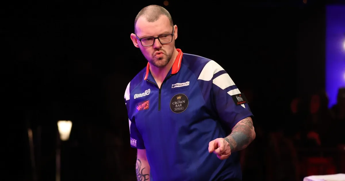 Gary Stone plaatst zich als eerste voor de Finalefase op 1e speelweek ...