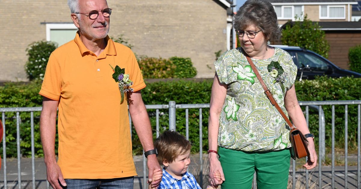 Meester Bert Hilferink zwaait na 44 jaar af bij De Heidevlinder