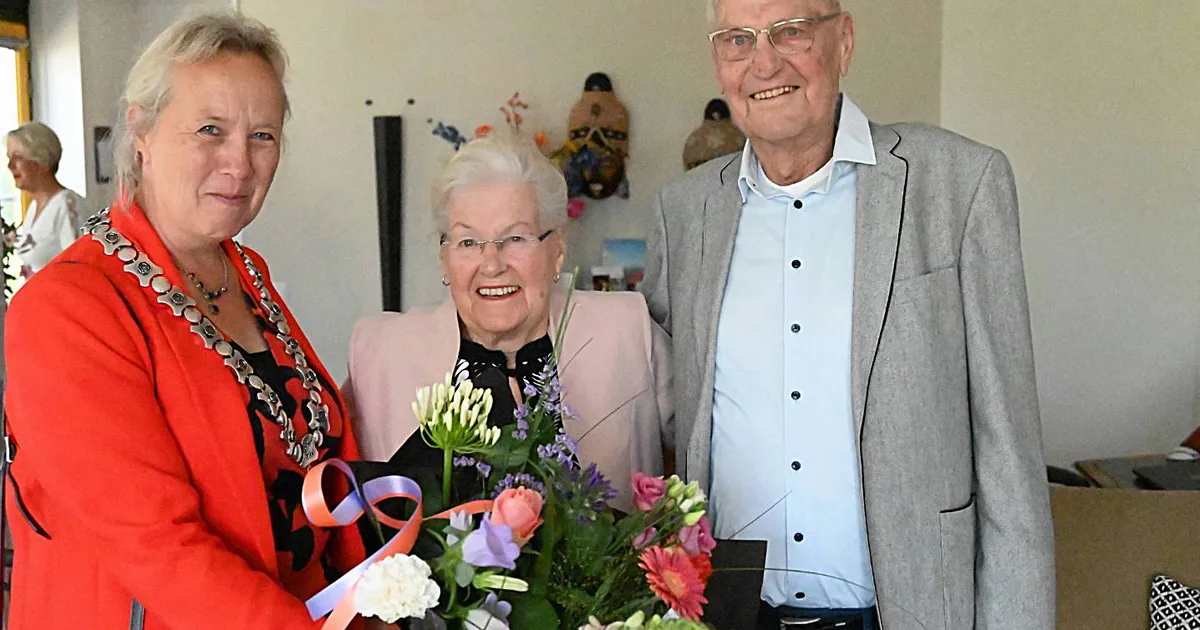 Luchien en Grietje Kolk uit Ruinen vieren briljanten bruiloft