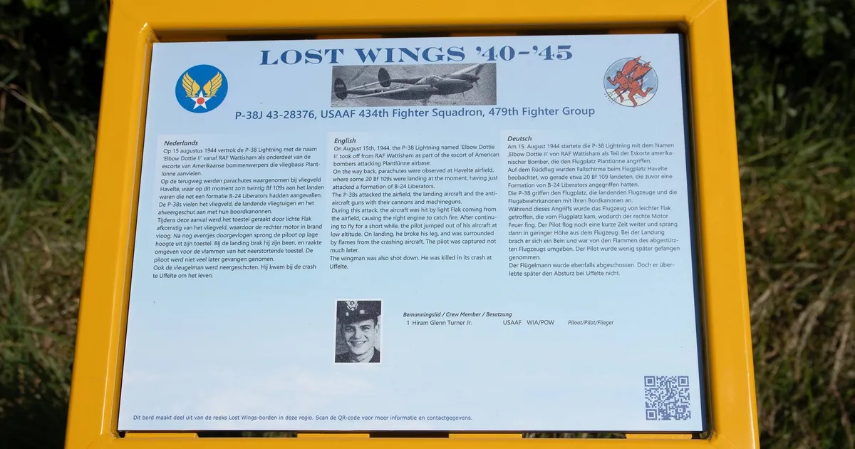 Lost Wings informatiepaneel aan Westerveldseweg in Zuidwolde