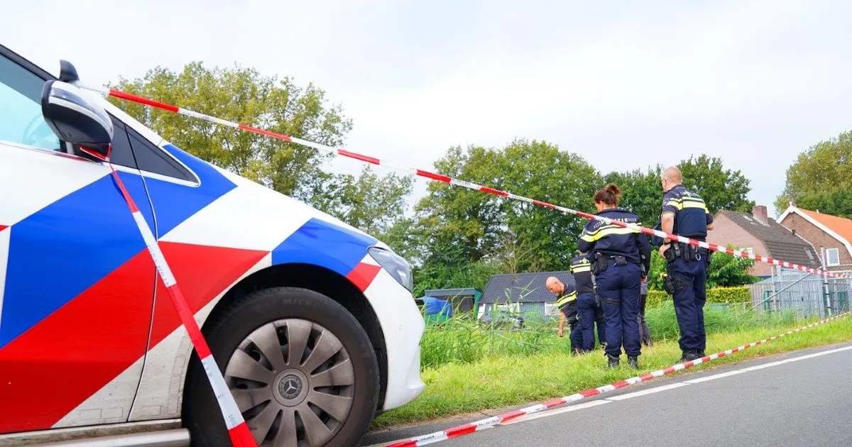 Vermiste man dood gevonden in het water bij zoektocht