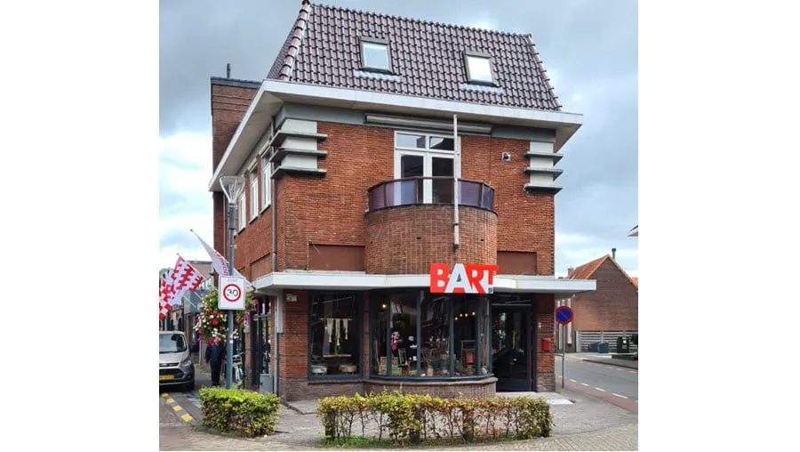 Like de pagina van BART en maak kans op een Skyline van Dongen