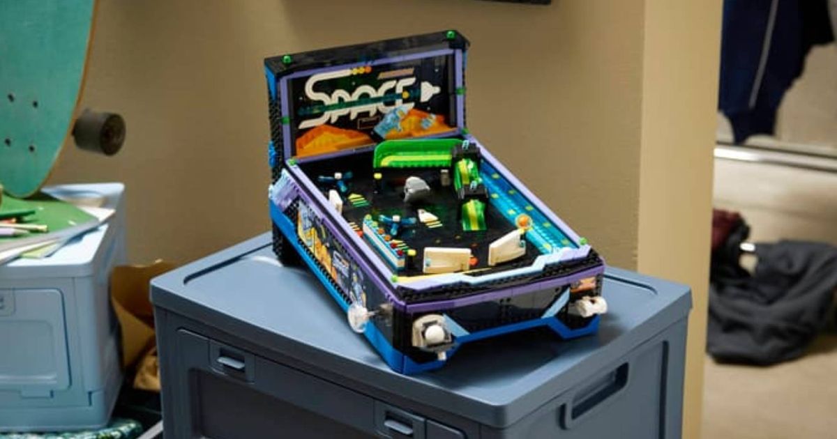 LEGO introduceert een flipperkast die bouw- en speelbaar is